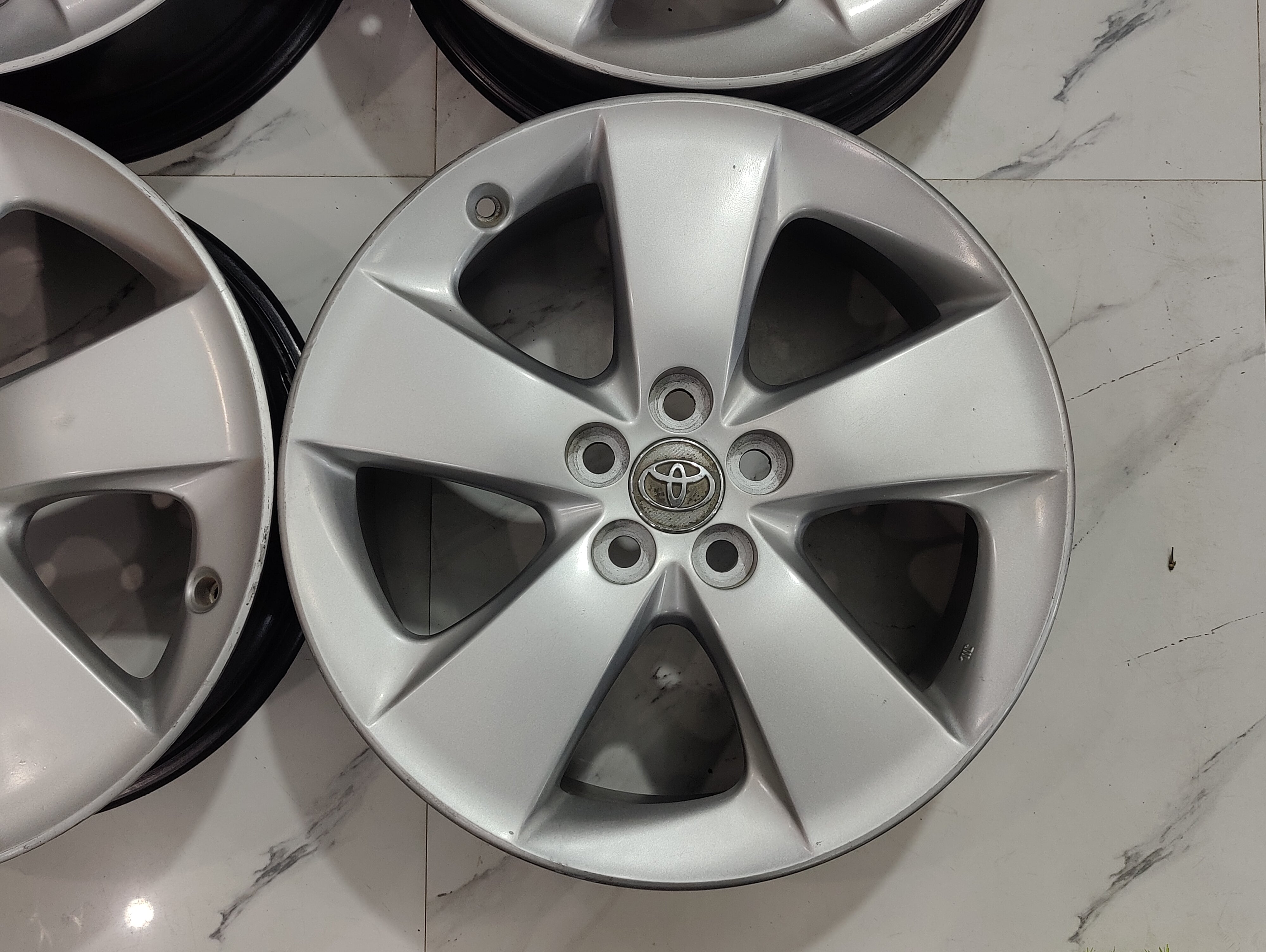 Toyota Prius OEM Rims – NA Performance